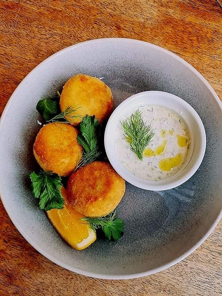 Tarakihi croquettes with yoghurt tartare sauce – Wildfish Export